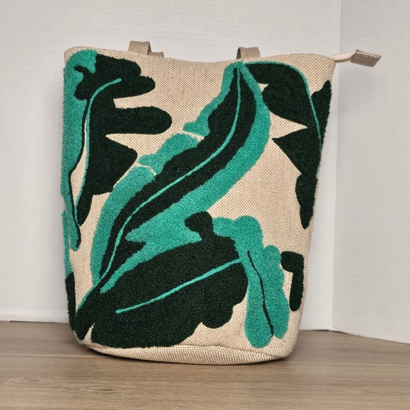 aarong lily | Bags | Arong Arong Lily Artisan Woven Floral Tote Bag ...